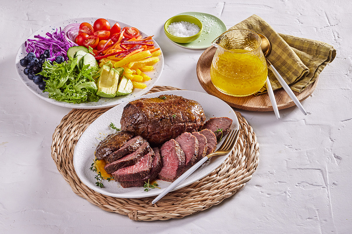 SPAR - Ostrich Steak and Rainbow Salad Recipe