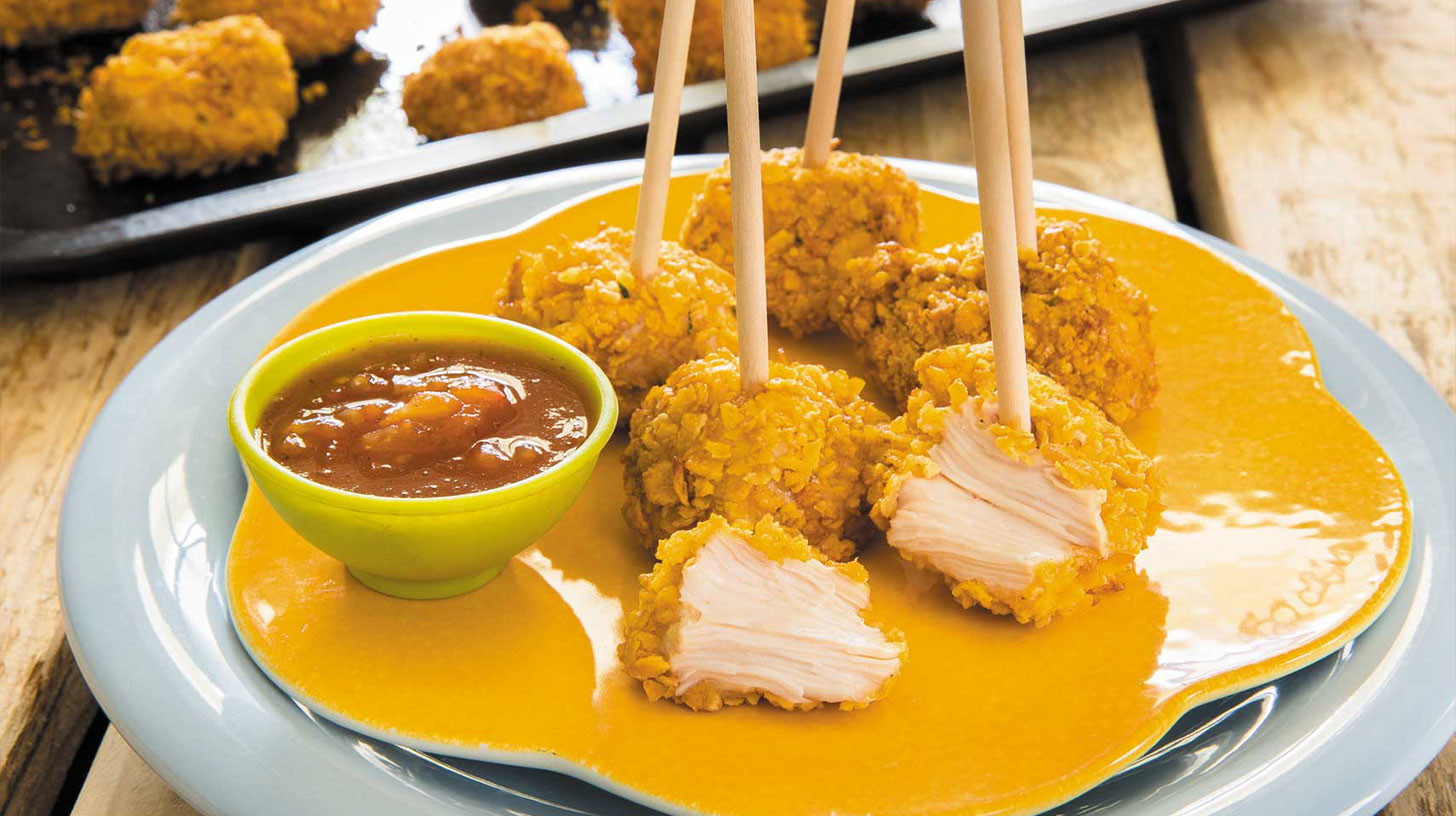 SPAR - Crunchy Chicken Corn Flake Bites Paired With a Tomato Dip